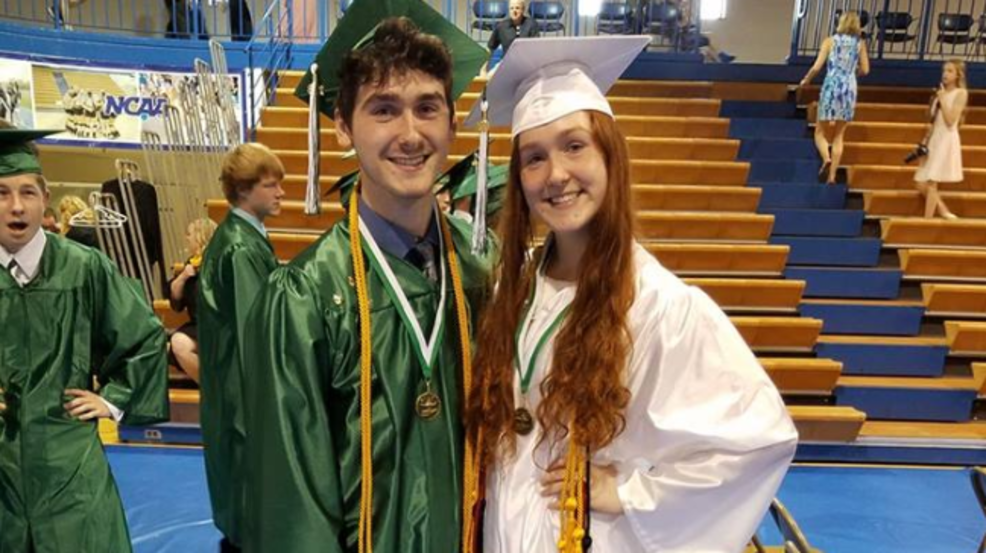 Twins Graduate First Second In Class Wkrc