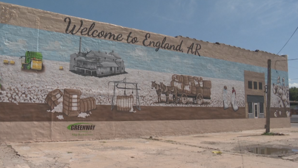 Some England residents say new downtown mural is racist, others ...
