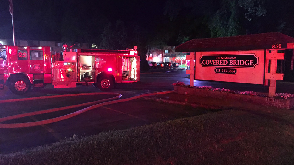 Officer and firefighter evaluated after early-morning apartment fire in ...